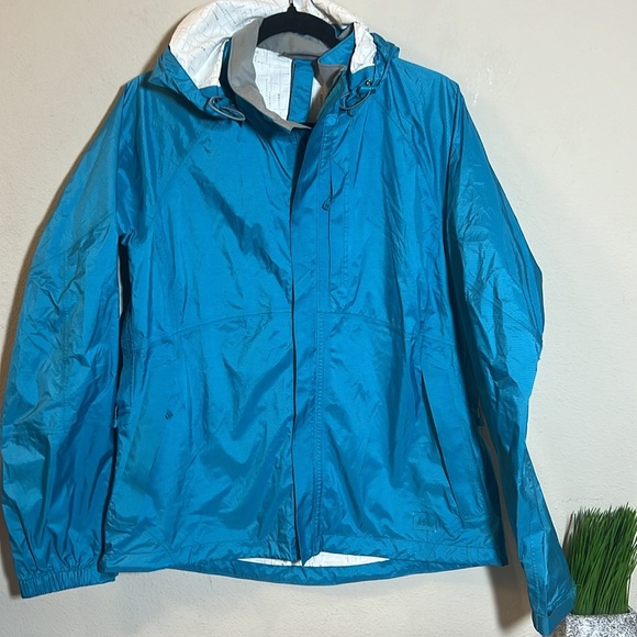 REI | Jackets & Coats | Rei Nylon Elements Hooded Rain Jacket Coat ...